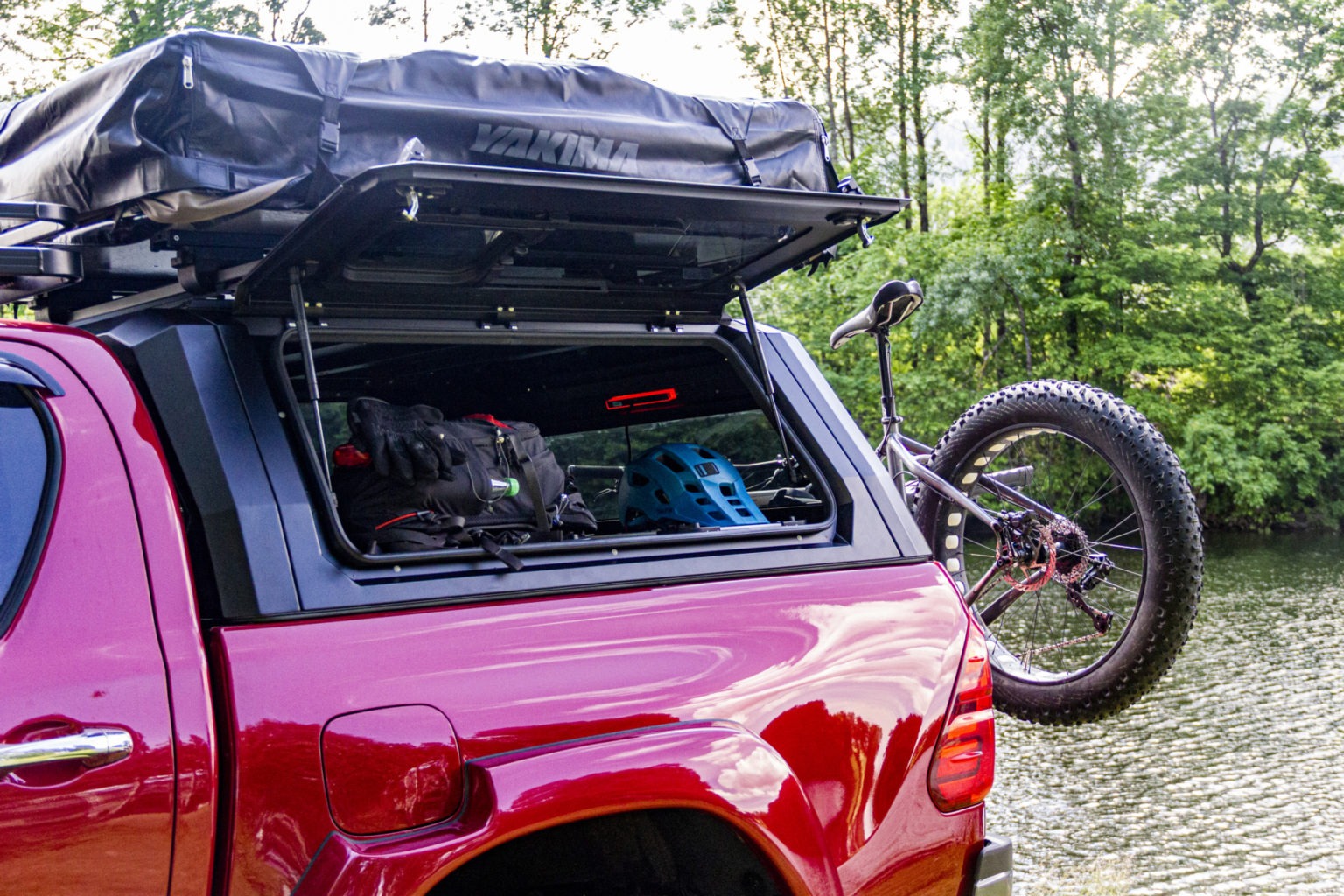 RSI Canopy EVO Toyota Hilux D-Cab 2016+ - Arctic Trucks