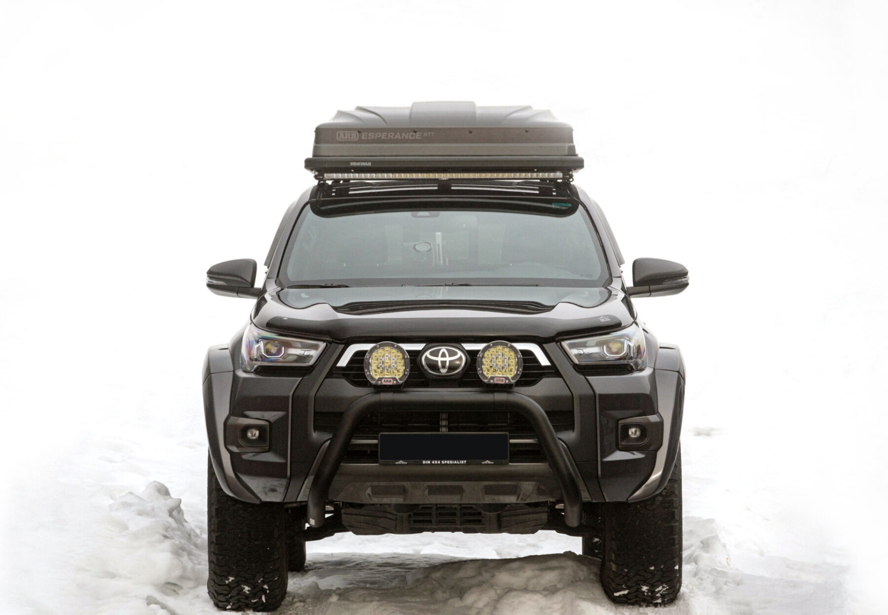 Arctic Trucks Toyota Hilux AT35 demobil - Arctic Trucks