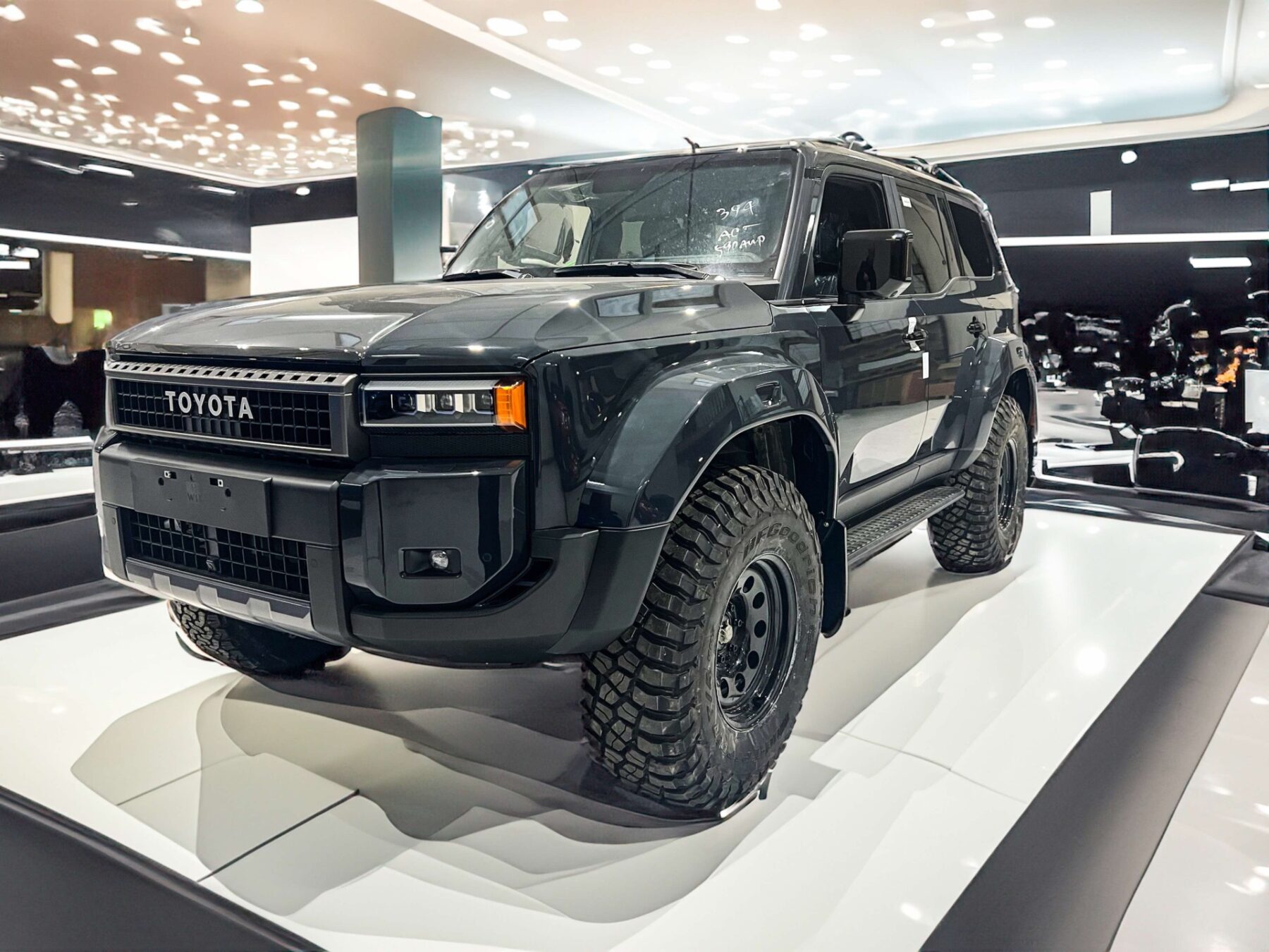 LC250 - Arctic Trucks