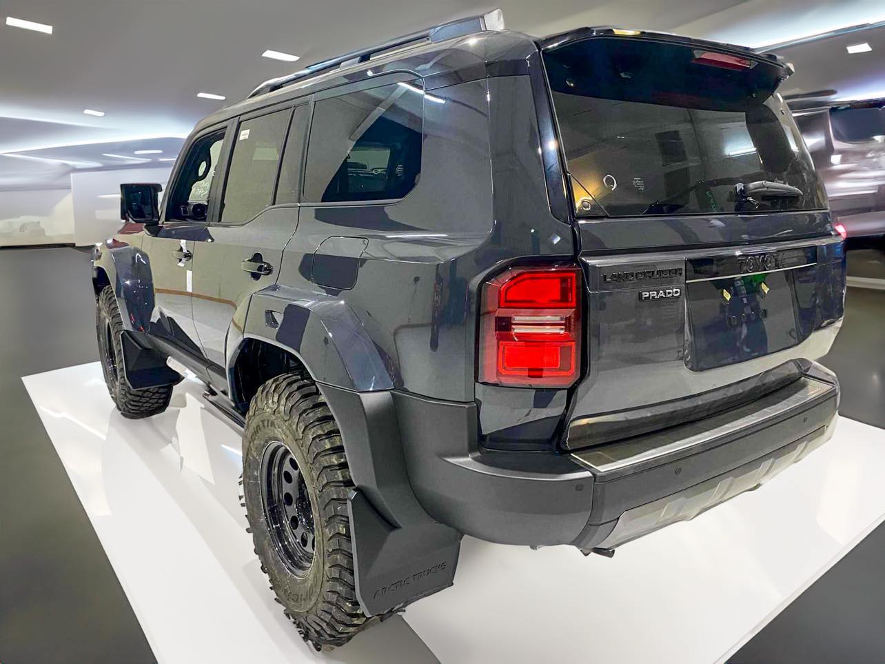 LC250 - Arctic Trucks